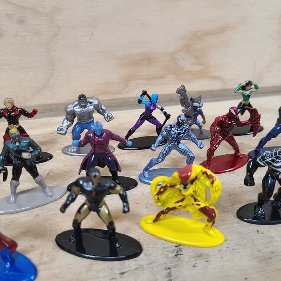 Toys | Jada Toys Marvel Nano Metalfigs Minifigures Diecast Metal Lot Of ...